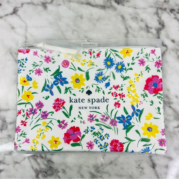 kate spade | Bags | Kate Spade Floral Pouch Wallet | Poshmark